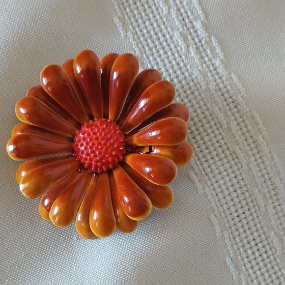 Jewelry | Vintage Floral Brooch In Orange And Red | Poshmark